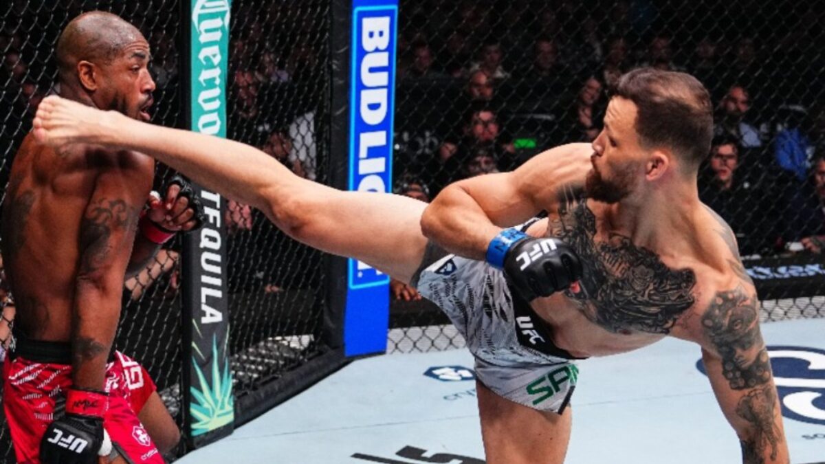 Ex-bodyguard of Chinese billionaire shocks fans with spinning kick KO ...